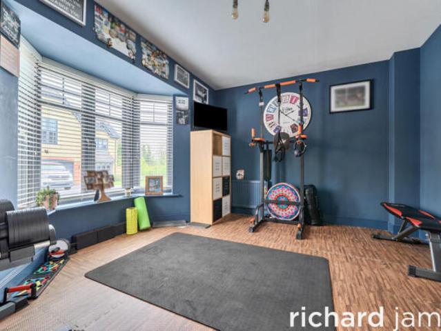 5 bedroom detached house for sale in Amethyst Road, Swindon, SN25