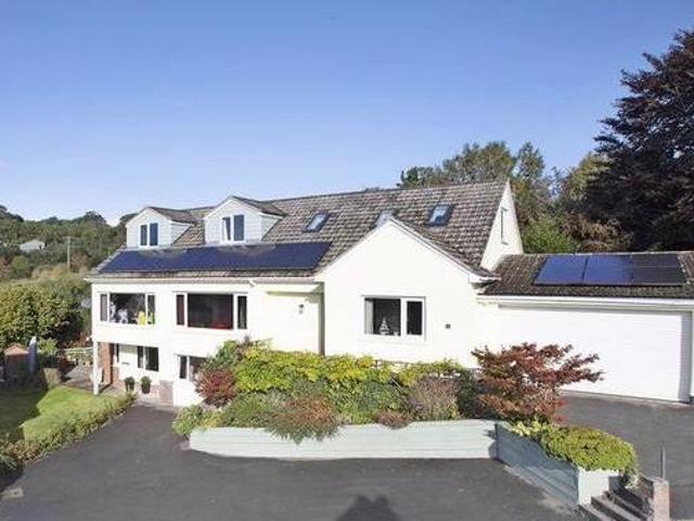 5 bedroom detached house for sale in Abbotskerswell TQ12