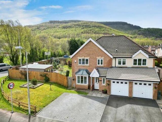 5 Bedroom Detached House For Sale In Aberaman