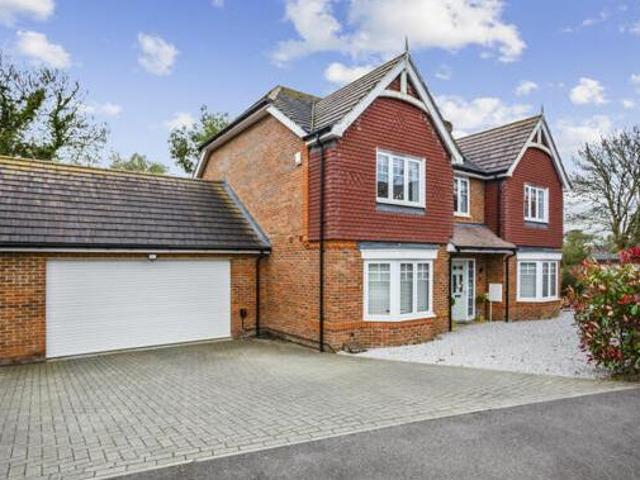 5 Bedroom Detached House For Sale In Alton