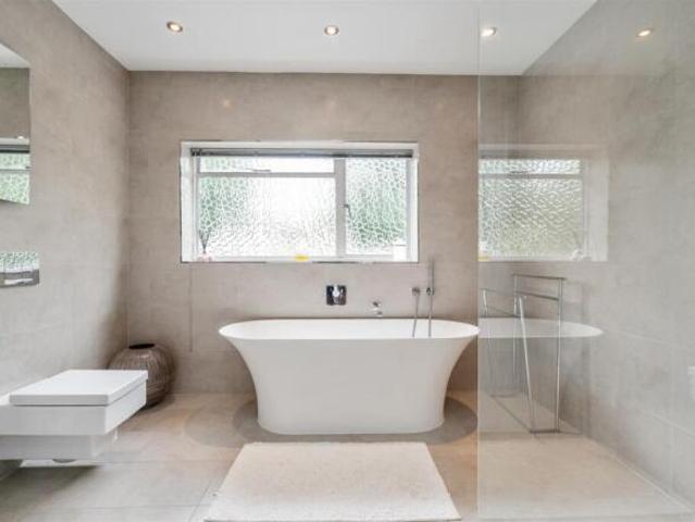 5 bedroom detached house for sale in Alderbrook Road, Solihull, B91