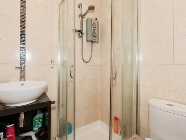 5 bedroom detached house for sale in Alexandra Road, Pudsey, LS28