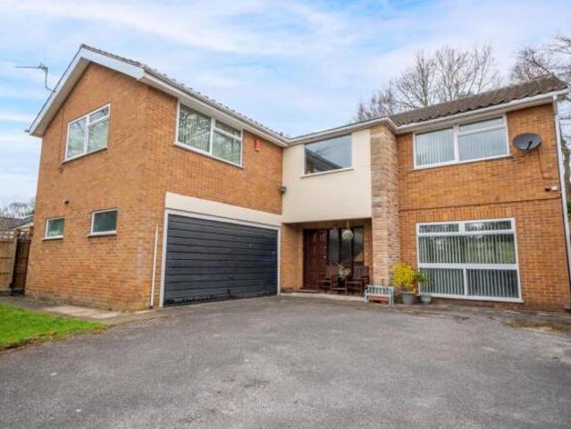 5 bedroom detached house for sale in Arlington Drive, Mapperley Park, NG3