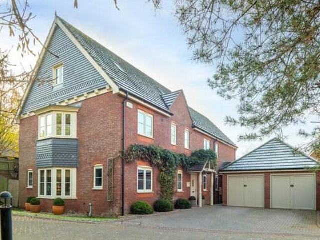 5 Bedroom Detached House For Sale In Astwood Bank