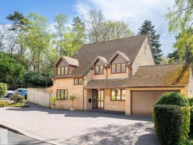 5 Bedroom Detached House For Sale In Ashley Heath