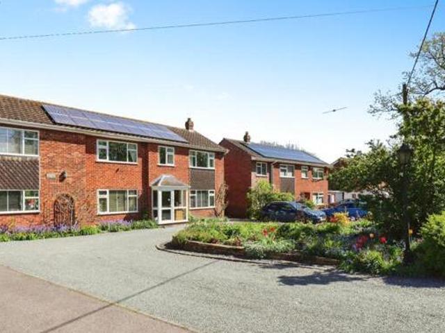 5 Bedroom Detached House For Sale In Ashwellthorpe