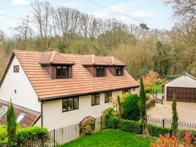 5 Bedroom Detached House For Sale In Aspley Heath, Bedfordshire