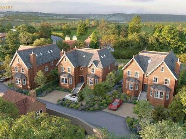 5 Bedroom Detached House For Sale In Bourne End, Buckinghamshire