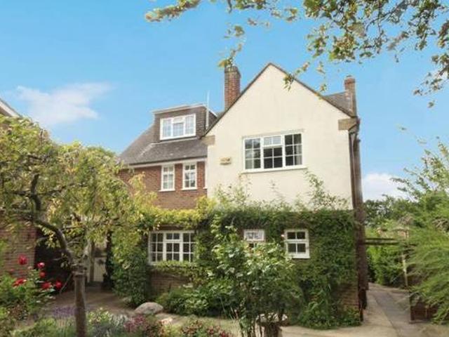 5 bedroom detached house for sale in Bouverie Avenue South Salisbury SP2