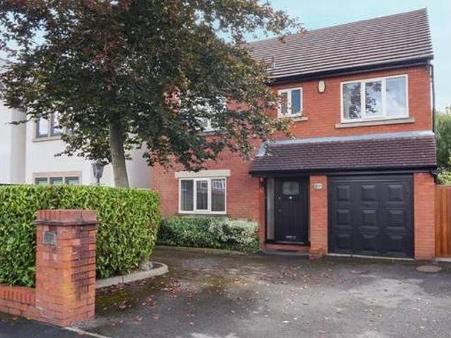 5 bedroom detached house for sale in Bolshaw Road Heald Green SK8 SK8