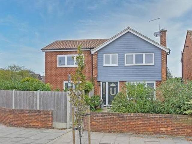 5 bedroom detached house for sale in Borden Lane Sittingbourne Kent ME10