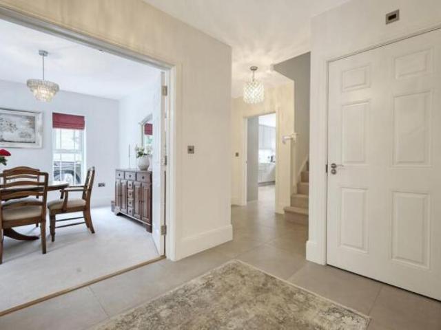 5 bedroom detached house for sale in Borromeo Way, Brentwood, CM14