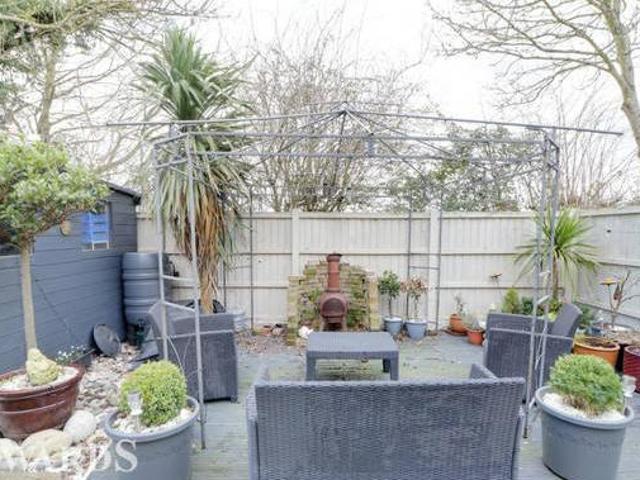5 bedroom detached house for sale in Bayspole Road Long Stratton NR15