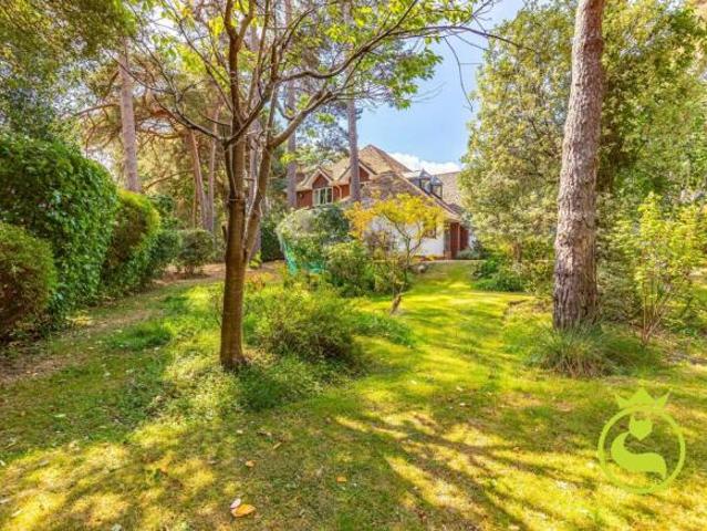 5 bedroom detached house for sale in BACKING ONTO GOLF COURSE Lilliput Road, Lilliput, Poole BH14