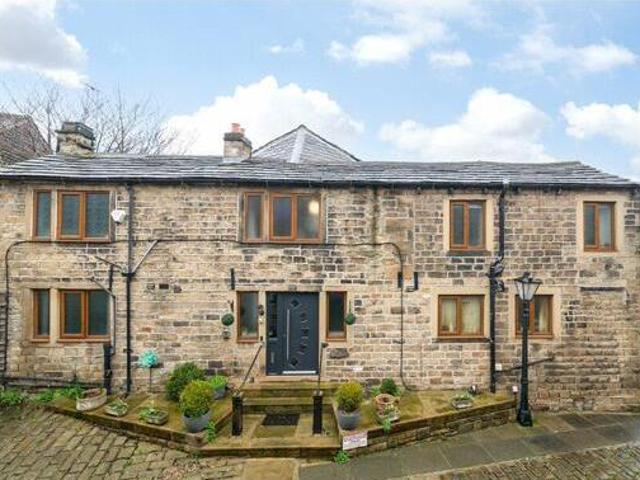 5 Bedroom Detached House For Sale In Baildon, West Yorkshire