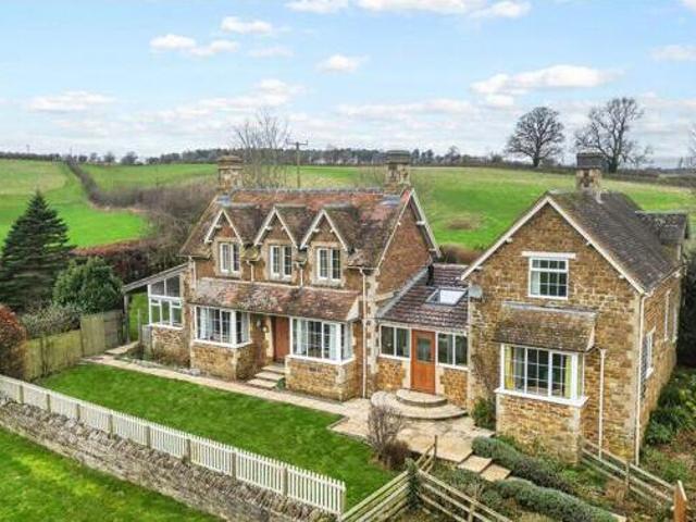 5 Bedroom Detached House For Sale In Banbury