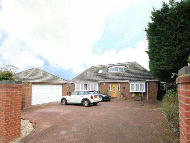 5 Bedroom Detached House For Sale In Barnet