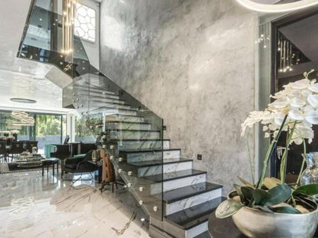 5 Bedroom Detached House For Sale In Barnet