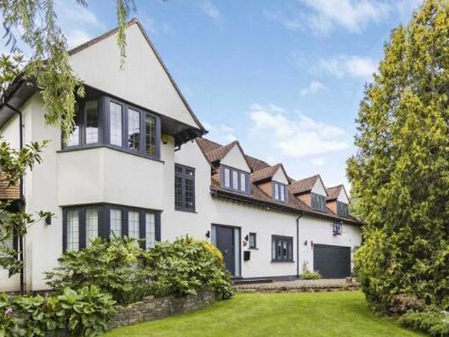 5 Bedroom Detached House For Sale In Barnet