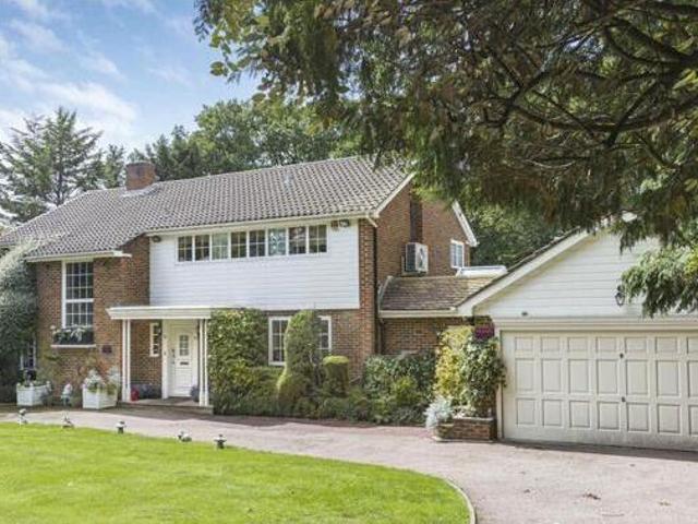 5 Bedroom Detached House For Sale In Barnet