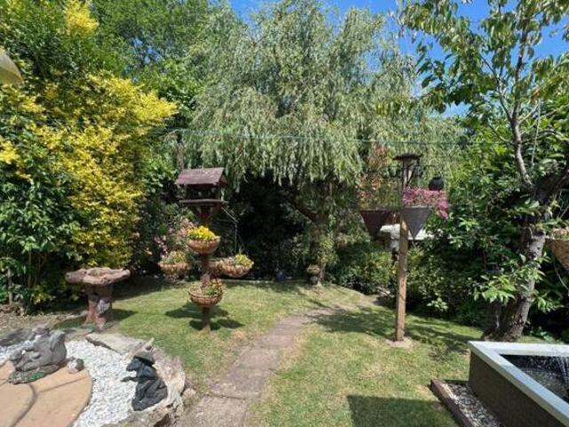 5 Bedroom Detached House For Sale In Barry