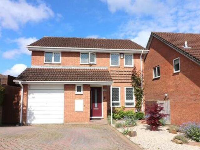 5 Bedroom Detached House For Sale In Barton Hills, Luton