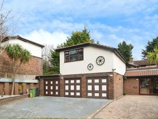 5 Bedroom Detached House For Sale In Basildon
