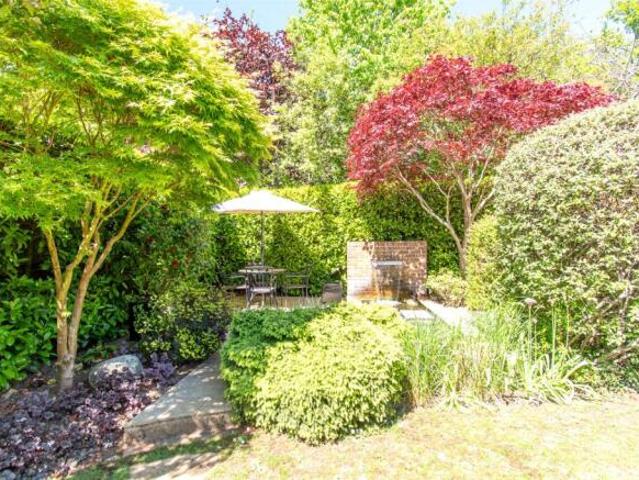 5 bedroom detached house for sale in Beaumont Avenue, St. Albans, Hertfordshire, AL1
