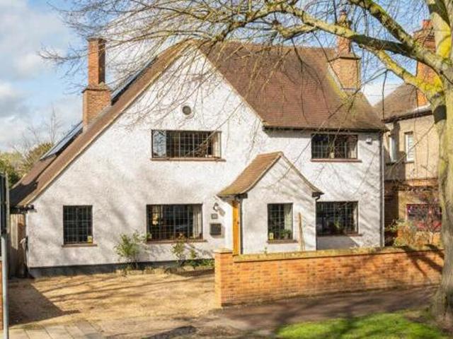 5 Bedroom Detached House For Sale In Bedford