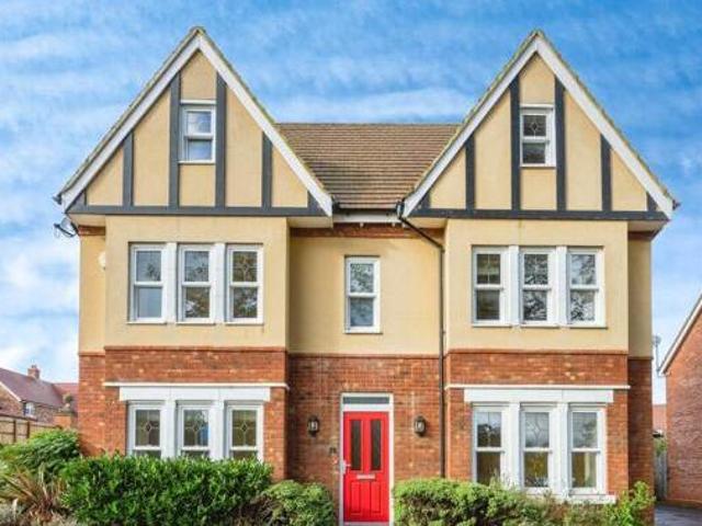 5 Bedroom Detached House For Sale In Bedford, Bedfordshire