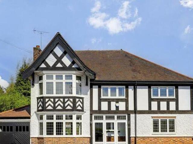 5 Bedroom Detached House For Sale In Beeston, Nottinghamshire
