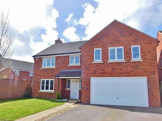 5 bedroom detached house for sale in Bell Davies Road Hill Head PO14