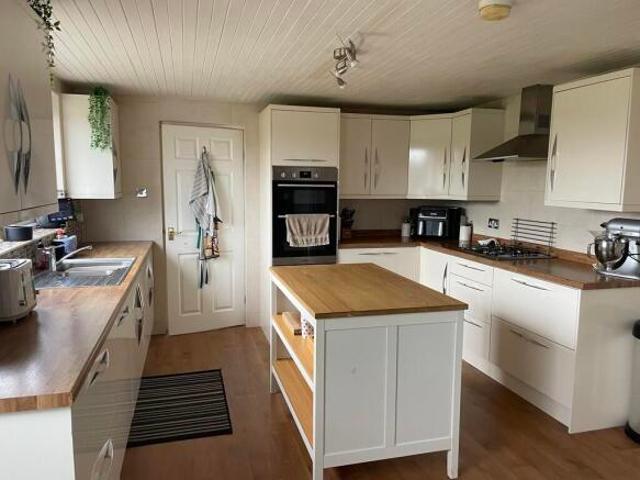 5 bedroom detached house for sale in Benson Close, Doddington Park, LN6
