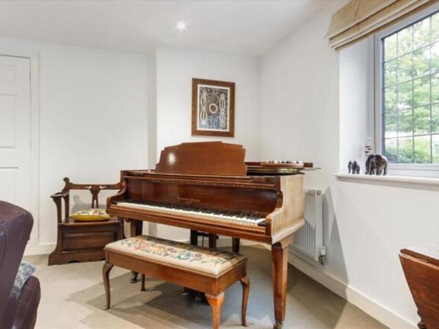 5 bedroom detached house for sale in Bidborough Ridge, Bidborough, Tunbridge Wells, Kent, TN4