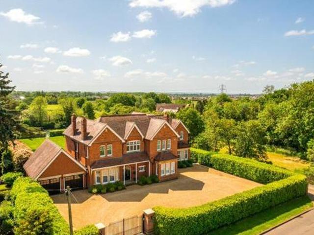 5 Bedroom Detached House For Sale In Biddenham, Bedfordshire