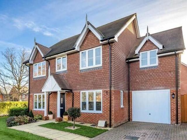 5 Bedroom Detached House For Sale In Billingshurst
