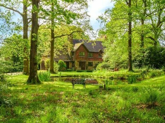 5 Bedroom Detached House For Sale In Billingshurst