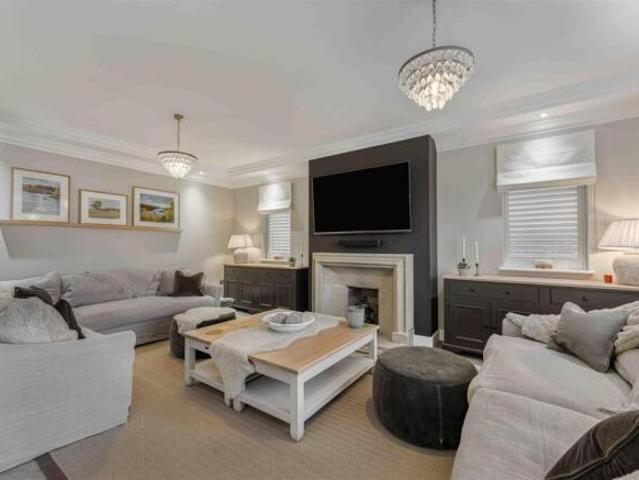 5 bedroom detached house for sale in Birchwood Road, Wilmington, DA2