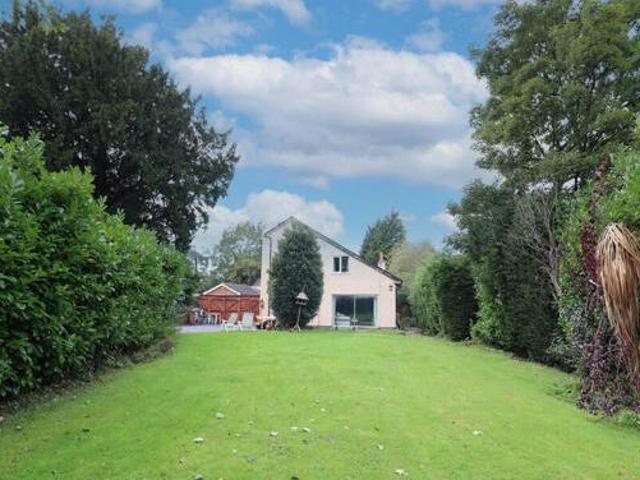 5 Bedroom Detached House For Sale In Black Bull Lane, Preston
