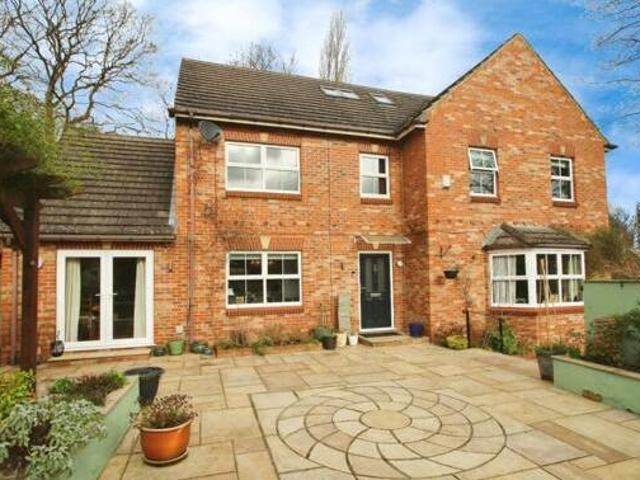 5 Bedroom Detached House For Sale In Bryan Street