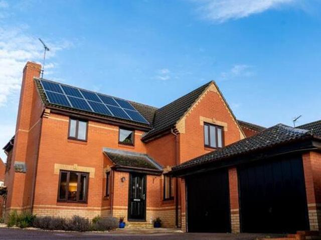 5 Bedroom Detached House For Sale In Brackley