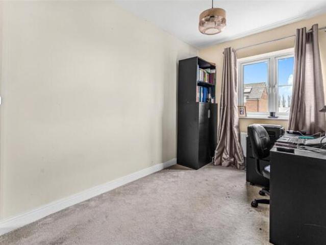 5 bedroom detached house for sale in Braham Crescent, Leavesden, Watford, Hertfordshire, WD25