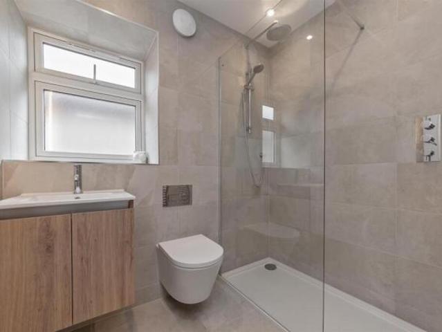 5 bedroom detached house for sale in Breakspear Avenue, St. Albans, AL1