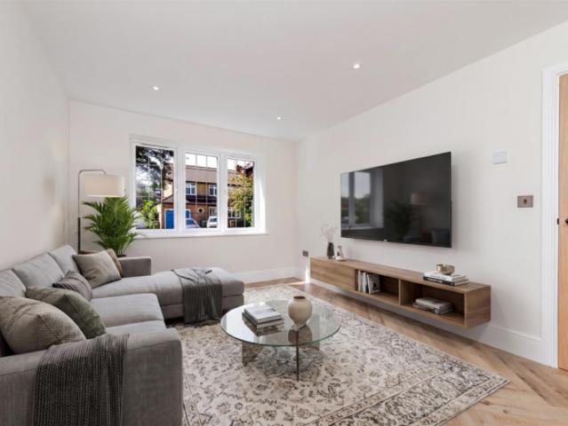 5 bedroom detached house for sale in Briar Road, St. Albans, AL4