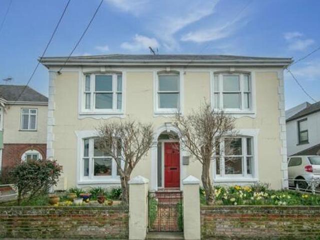 5 Bedroom Detached House For Sale In Brightlingsea, Colchester