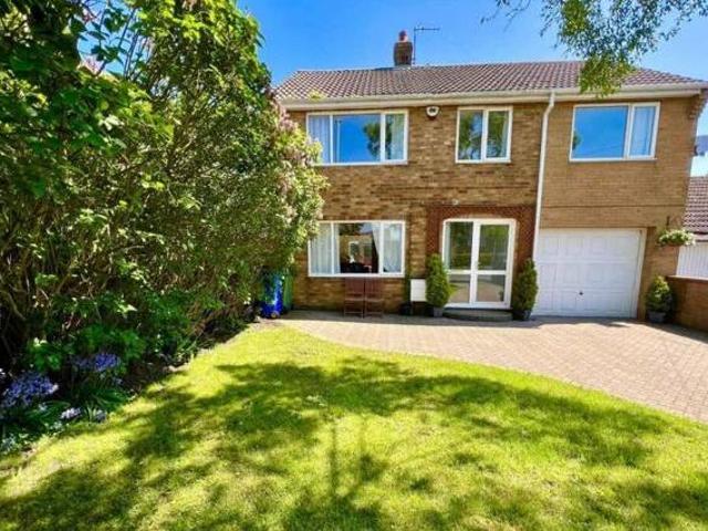 5 Bedroom Detached House For Sale In Bridlington, East Yorkshire