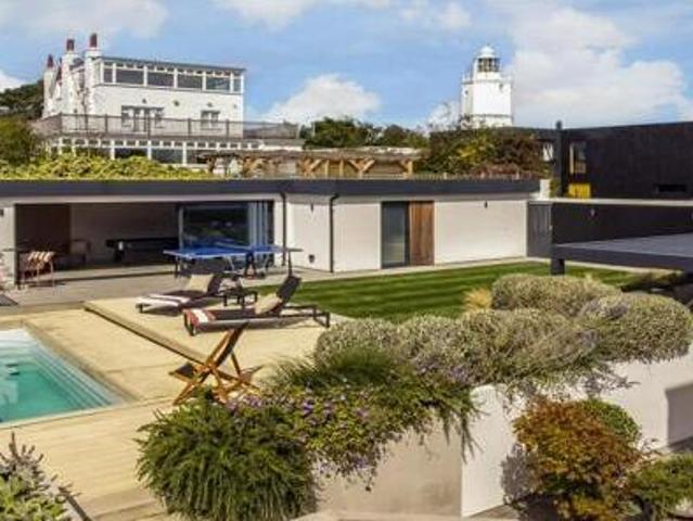 5 Bedroom Detached House For Sale In Broadstairs
