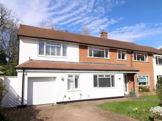 5 Bedroom Detached House For Sale In Bromley