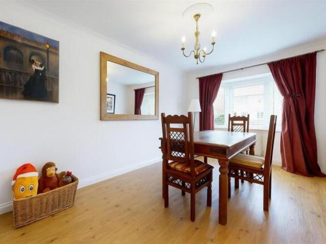 5 bedroom detached house for sale in Browns Wood, Milton Keynes, MK7