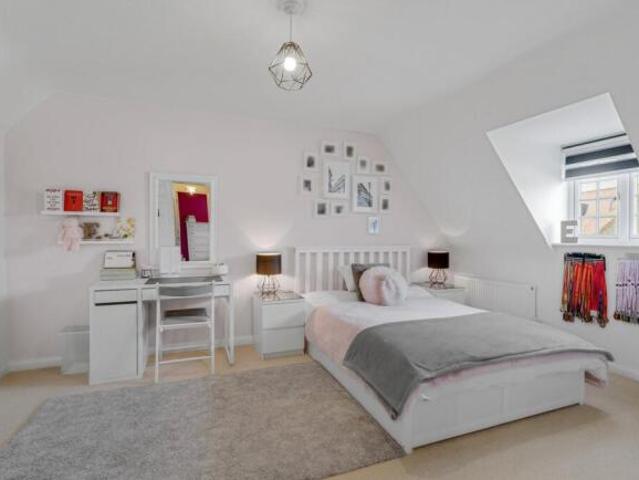 5 bedroom detached house for sale in Brownset Drive, Kingsmead, Milton Keynes, MK4